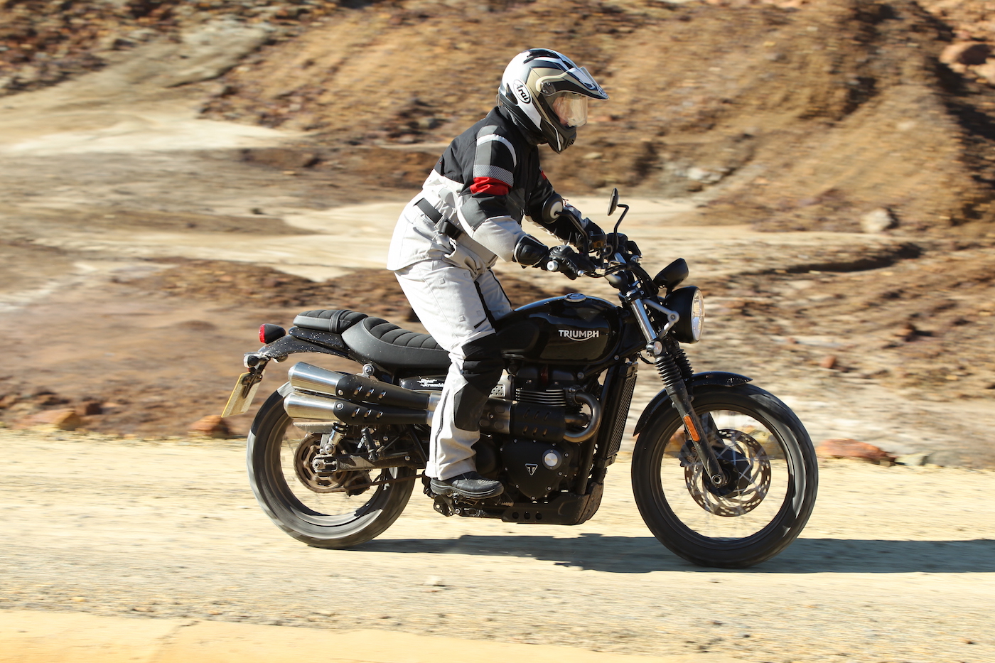 Triumph_StreetScrambler_small20 - Actu Moto