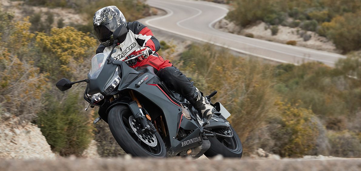 Honda revient dans le sport Midsize avec une "Baby Fireblade" - Actu Moto