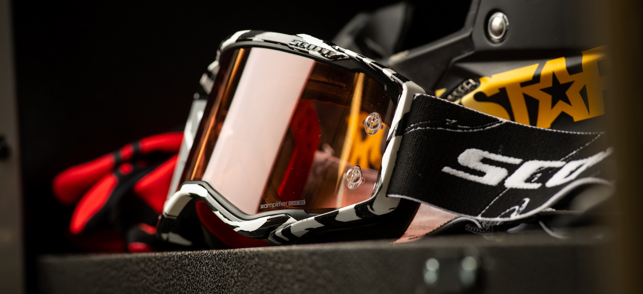 Scott ajoute un "amplificateur" visuel sur ses goggles Prospect - Actu Moto