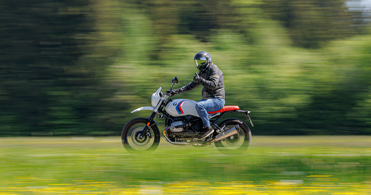 Couverture essai BMW R NineT R18 Heritage ActuMoto.ch © Mathias ...