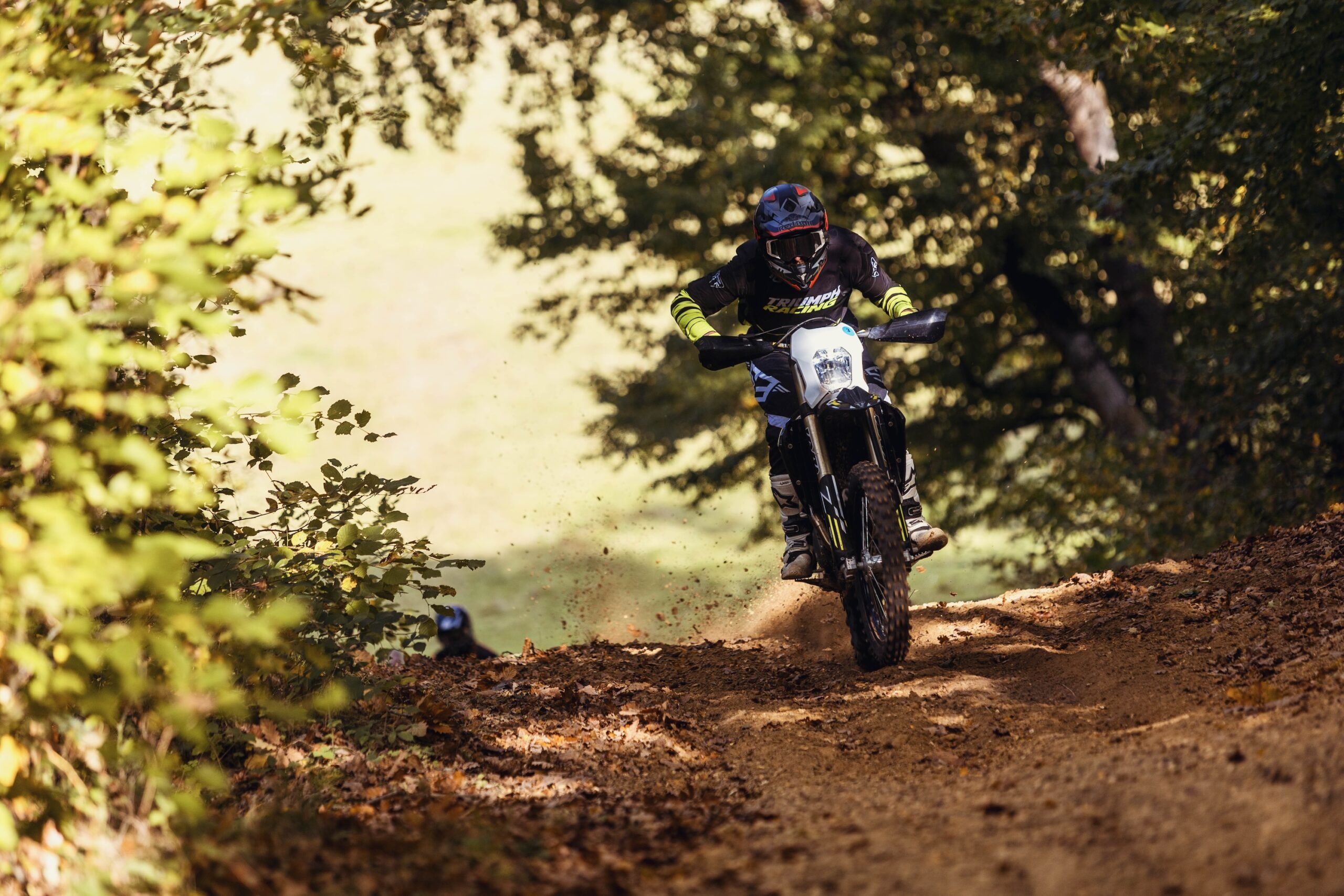 Essai – Immersion sur les Enduro TF 250-E et TF 450-E de Triumph ...