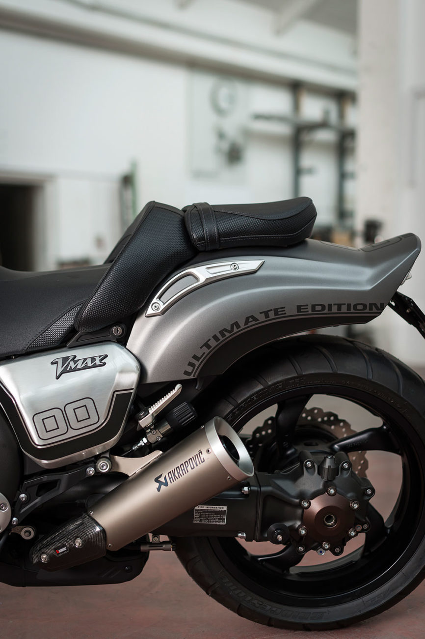 VMAX_Ultimate_det_01 - Actu Moto