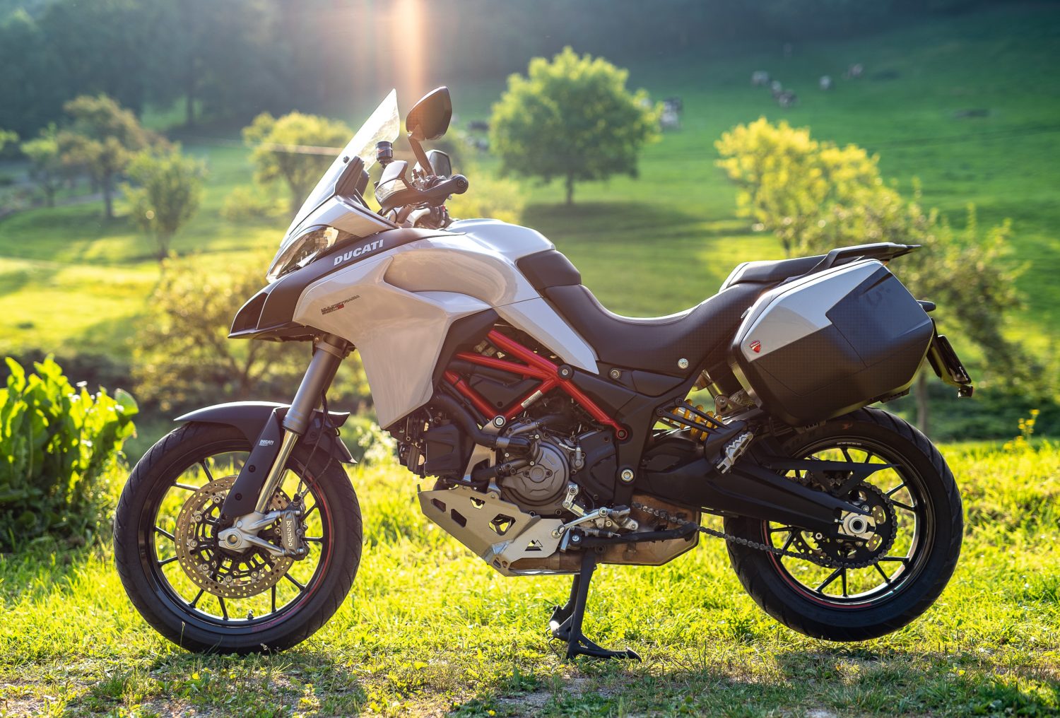Comparatif Ducati Multistrada 960 S Kawasaki Versys 1000 SE Actumoto.ch ...