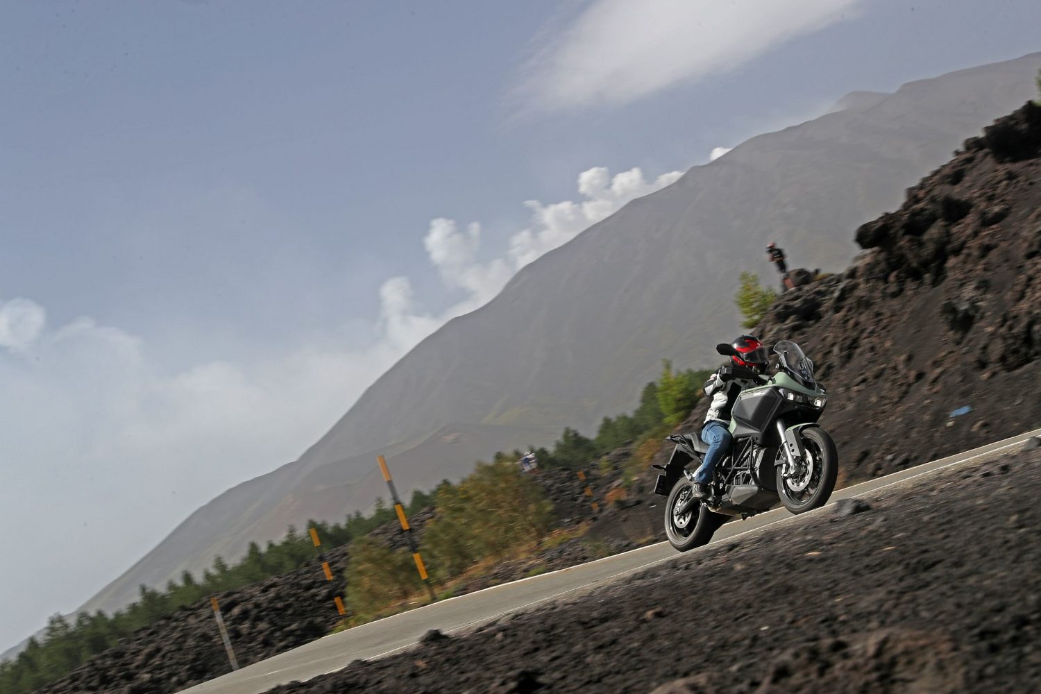 Zero_DSRX_2022_small_dynamic_05 - Actu Moto