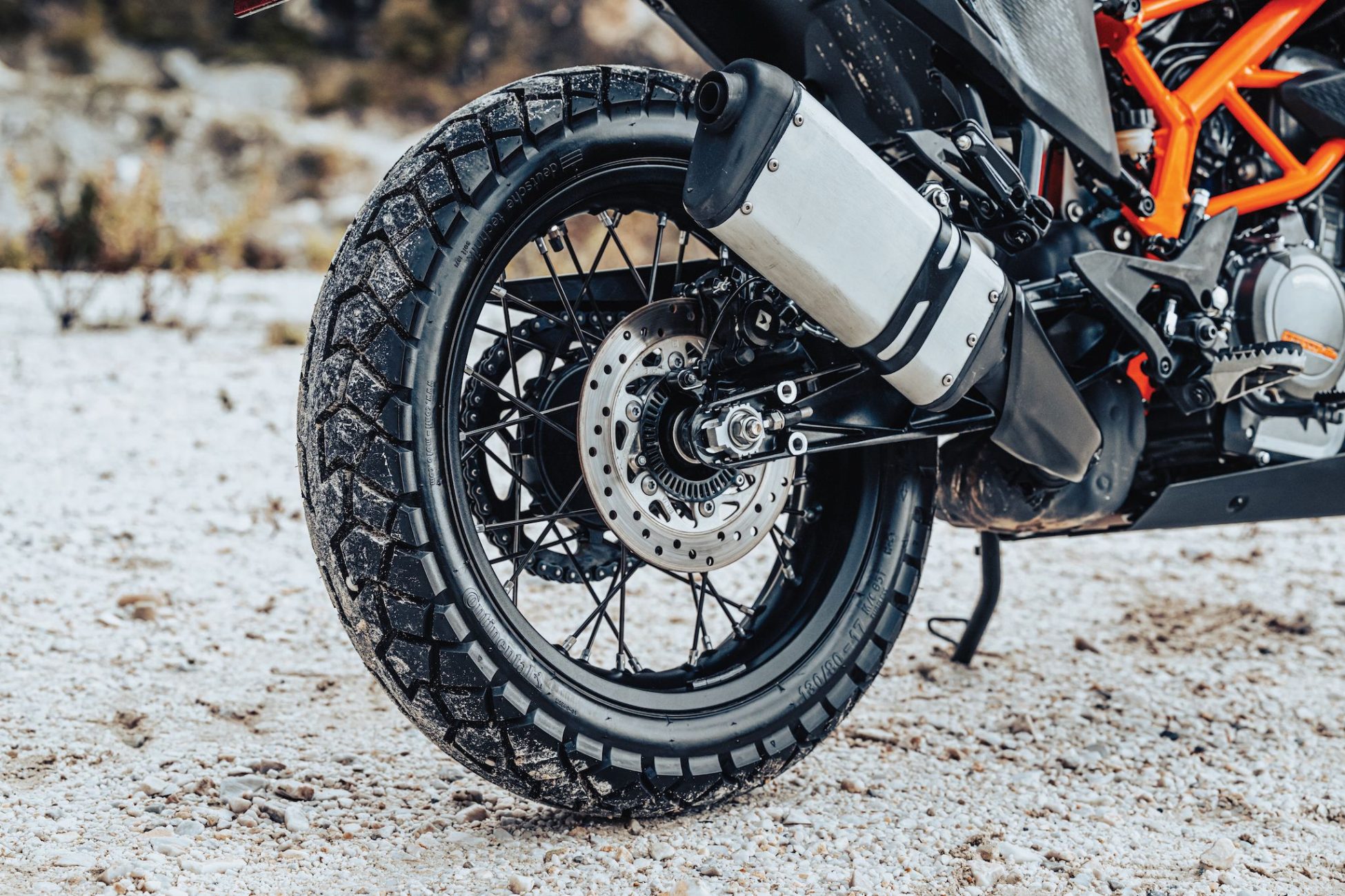 Nouveau – KTM dote sa 390 Adventure de jantes à rayons - Actu Moto