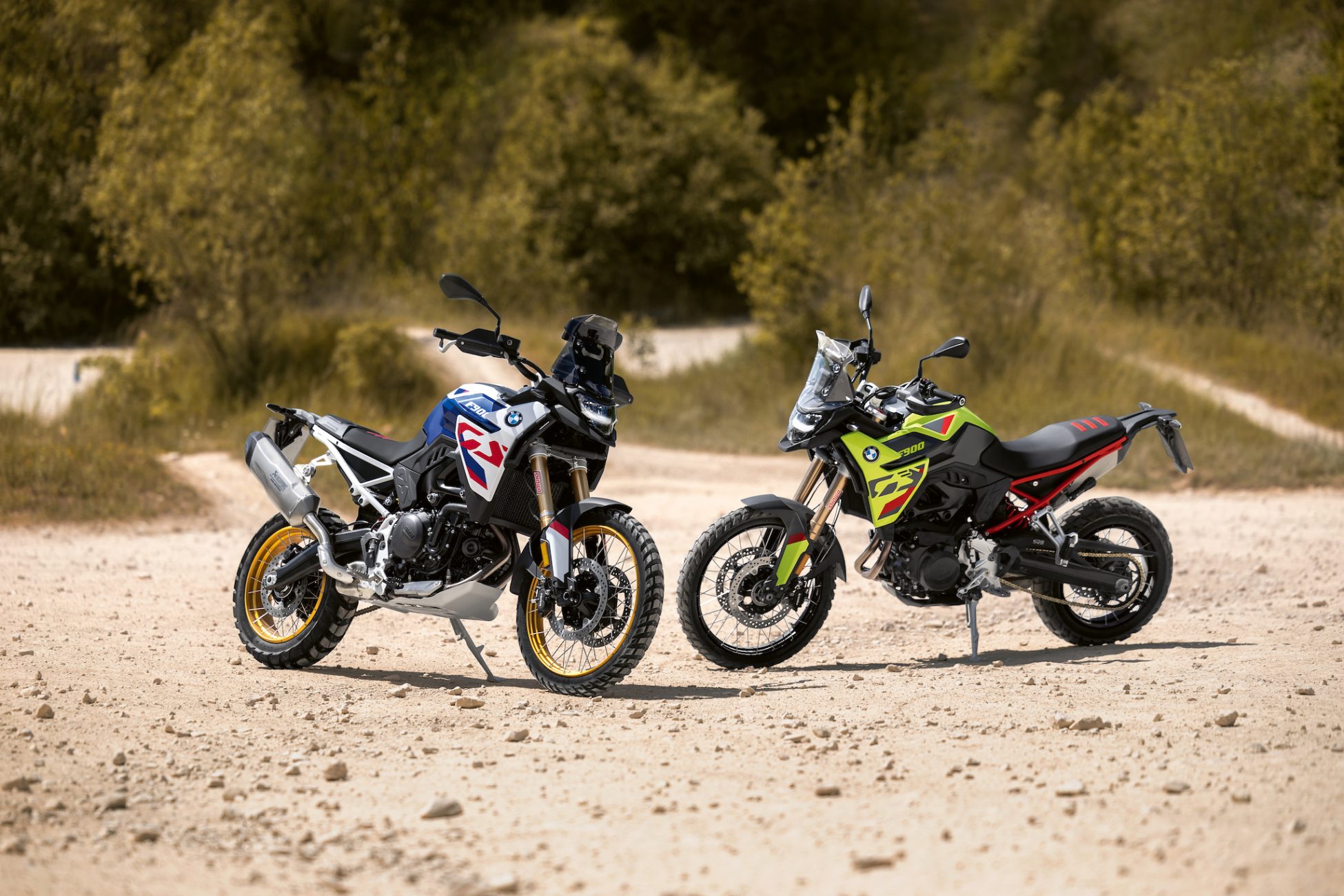 Nouveau – Une BMW F900 GS, plus puissante et plus légère que la 850 ...
