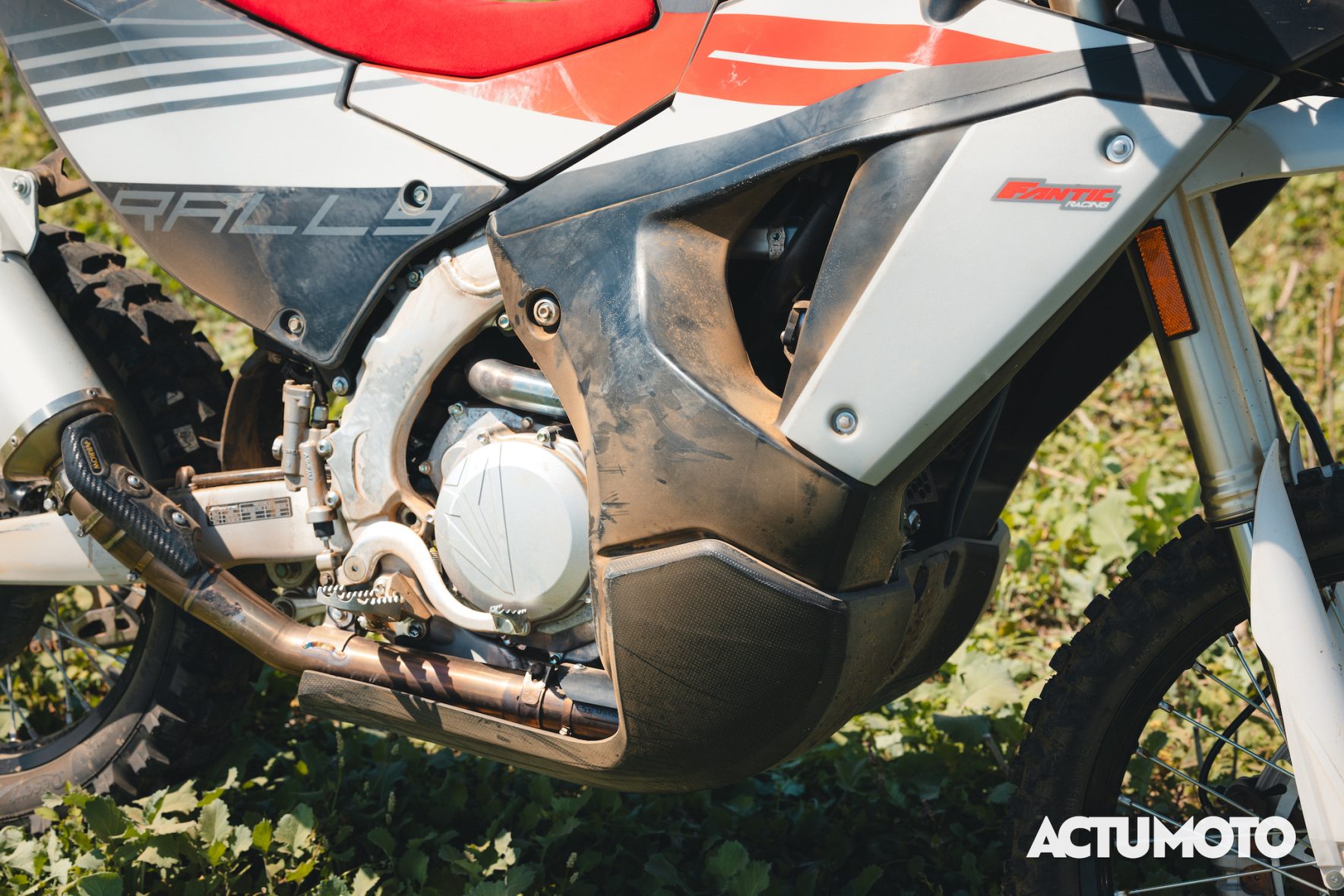 Essai – La Fantic XEF 450 Rally, une moto de rallye pour tous? - Actu Moto