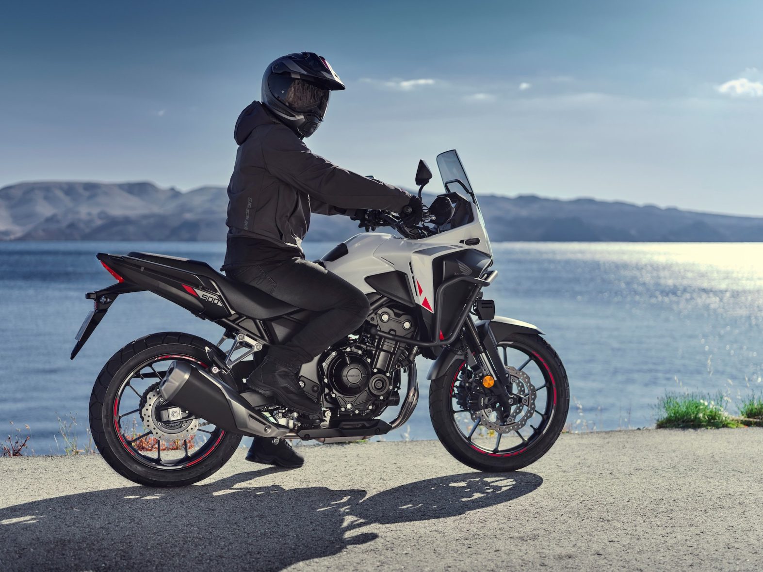 La NX 500 remplace la CB 500 X chez Honda pour 2024 - Actu Moto