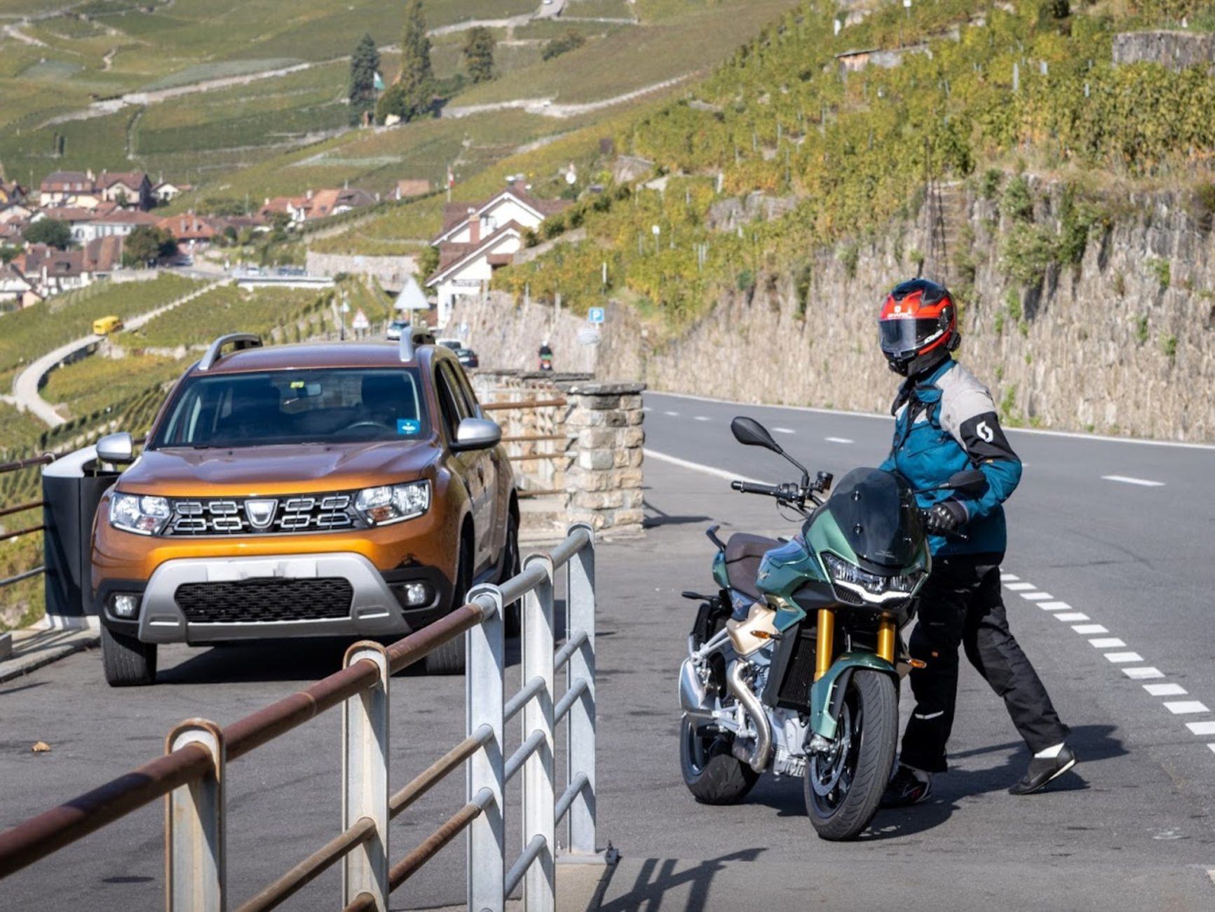 Essai – La nouvelle Moto Guzzi V100 Mandello S, une sport-GT originale ...