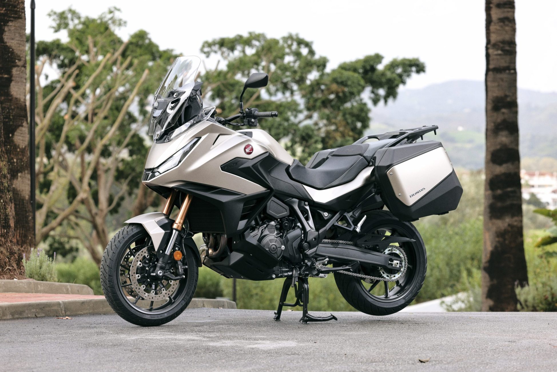Essai – La best-seller Honda NT 1100 prend du galon! - Slider | ActuMoto.ch